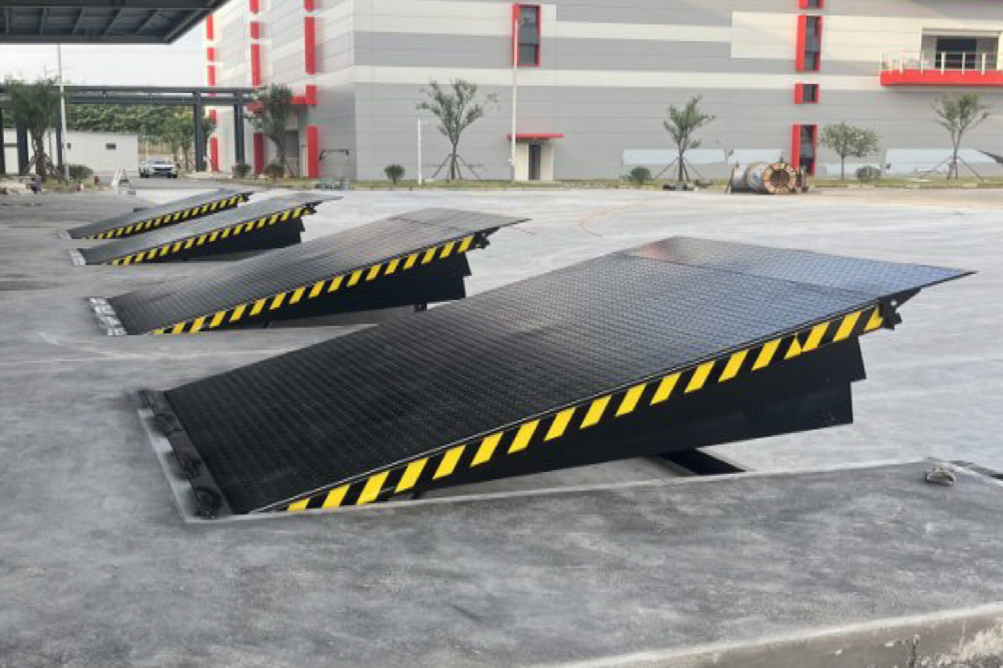 Mechanical Dock Leveler Excel In Australian Ports And Harbors - High ...