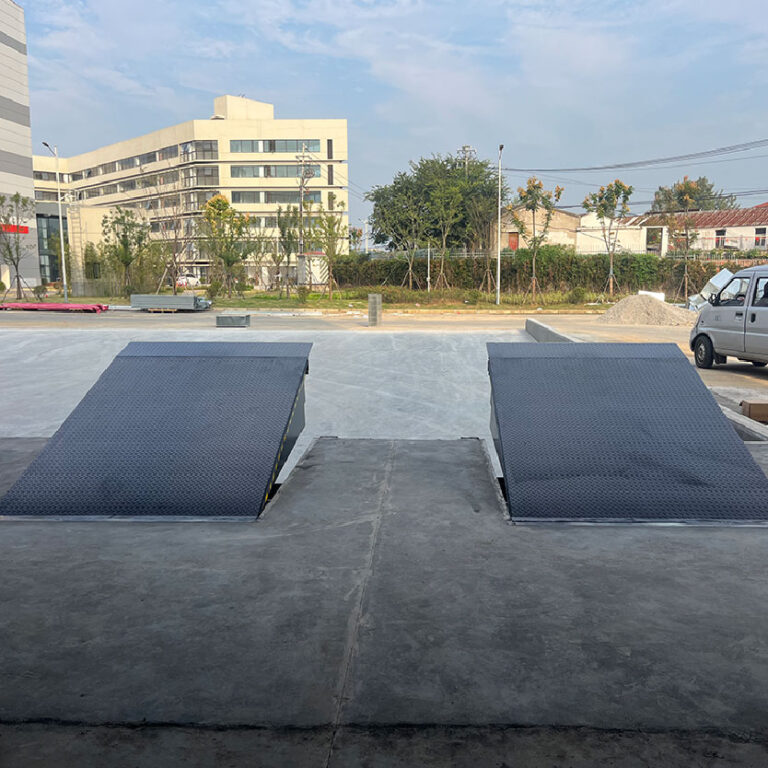 Hydraulic Loading Dock - High Speed Door-SEPPES